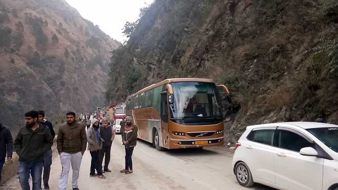 Chandigarh-Manali highway restored after landslide in Mandi - The Tribune