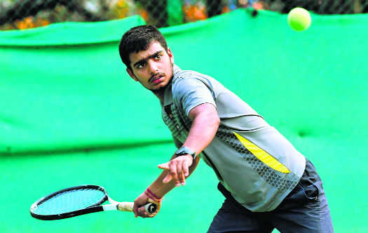 Hannah moves into semis - The Tribune