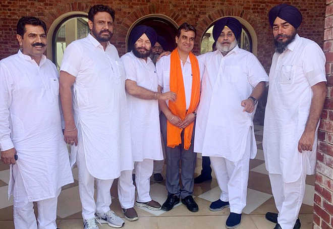 AAP’s Moga ex-district chief Grover joins SAD - The Tribune