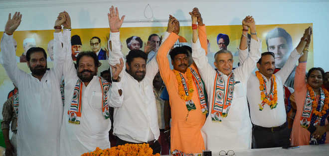 Two BJP leaders go Cong way : The Tribune India