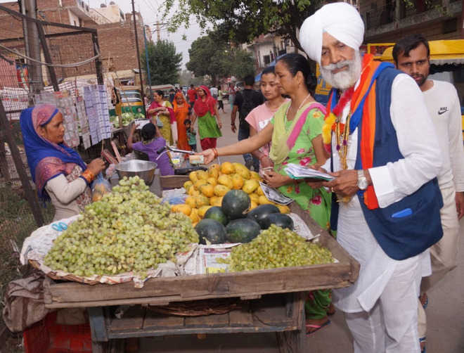 Boota Singh woos migrant labourers : The Tribune India