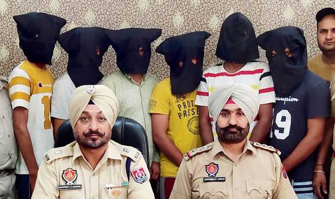 Six members of robbers’ gang held - The Tribune