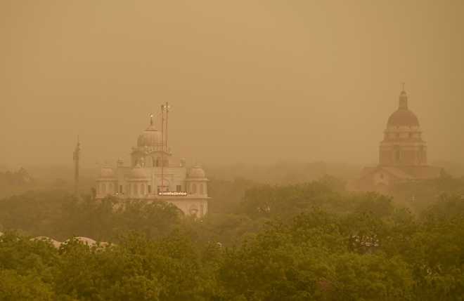 Rainfall in several parts of north India, dust storm sweeps Delhi ...