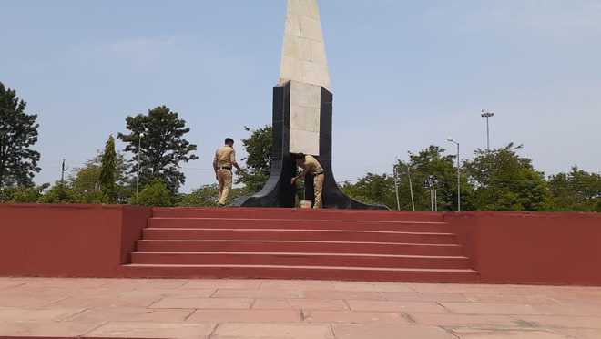 Cleanliness drive at Shaheed Smarak - The Tribune