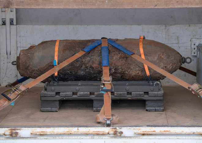 Frankfurt returns to normal after WWII bomb defused - The Tribune