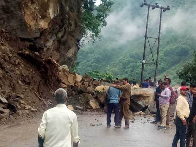 Chandigarh-Manali road restored after landslide near Mandi : The Tribune India