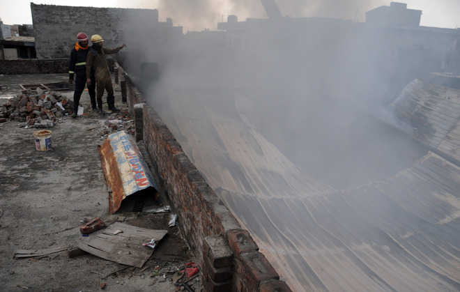 Fire breaks out at plastic-recycling unit - The Tribune