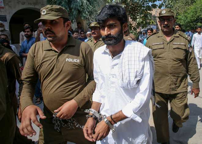Qandeel Baloch’s brother gets life for her murder : The Tribune India